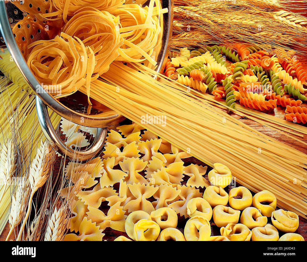Fettuce hi-res stock photography and images - Alamy