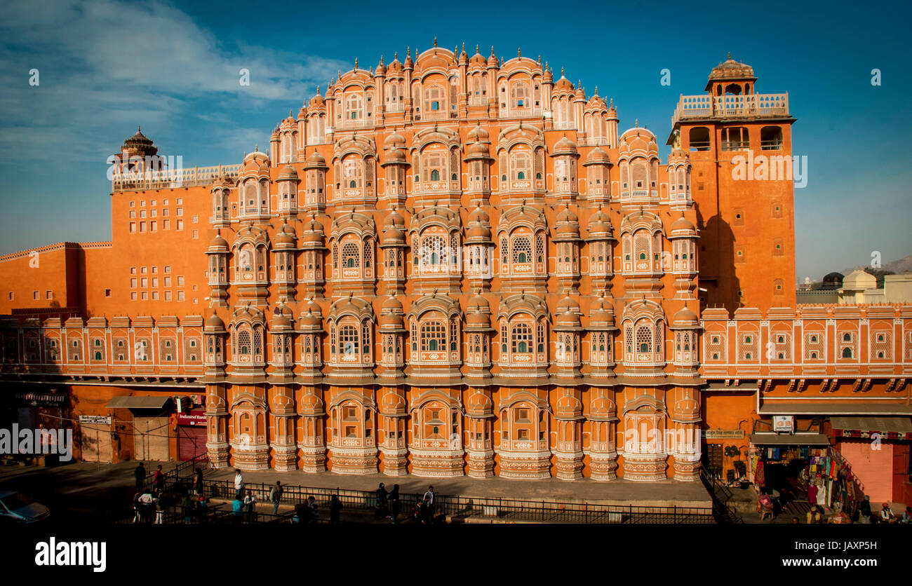 Hawa mahal temple hi-res stock photography and images - Alamy