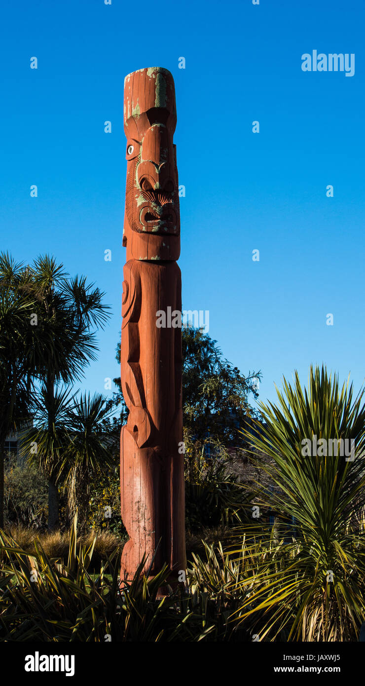 Maori pou whenua hi-res stock photography and images - Alamy
