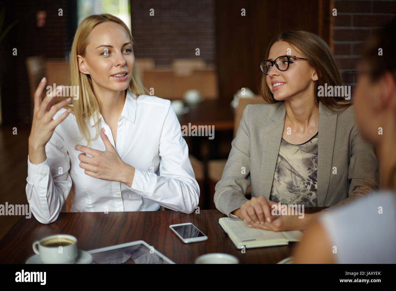 Negotiations technology hi-res stock photography and images - Alamy