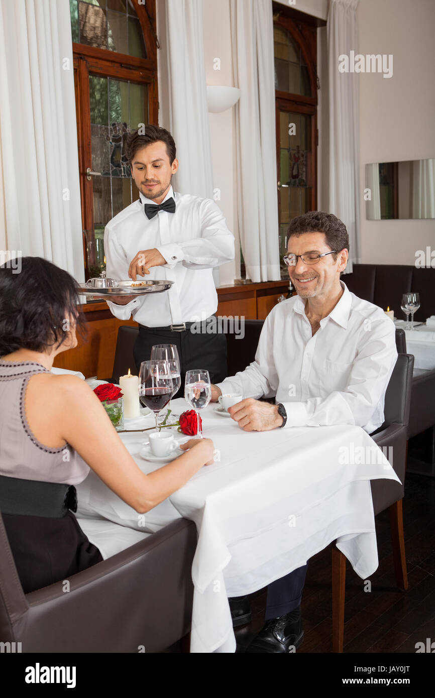 Kellner jung hi-res stock photography and images - Alamy