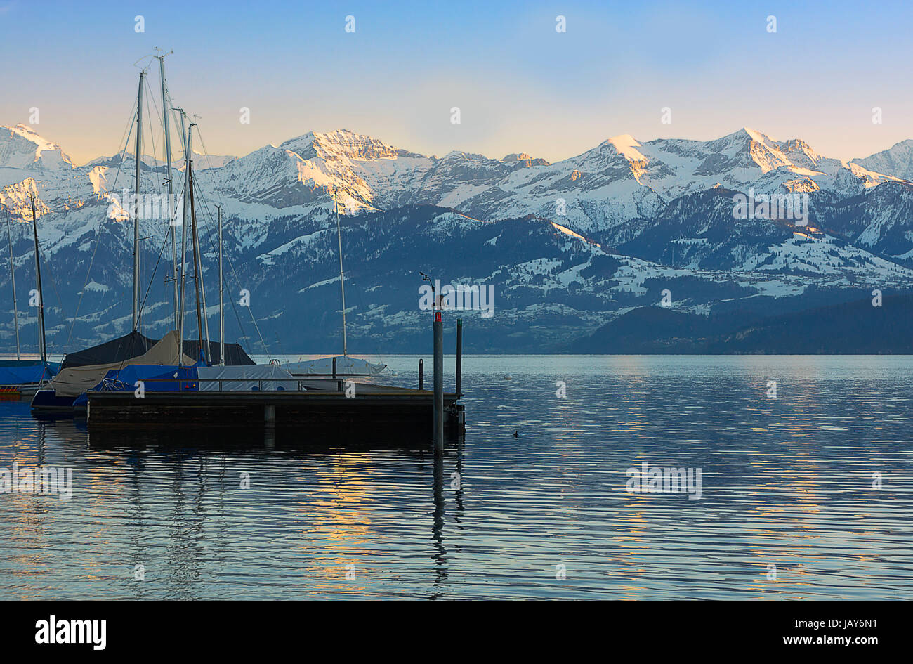 berner alpen schweizer alpen Stock Photo - Alamy