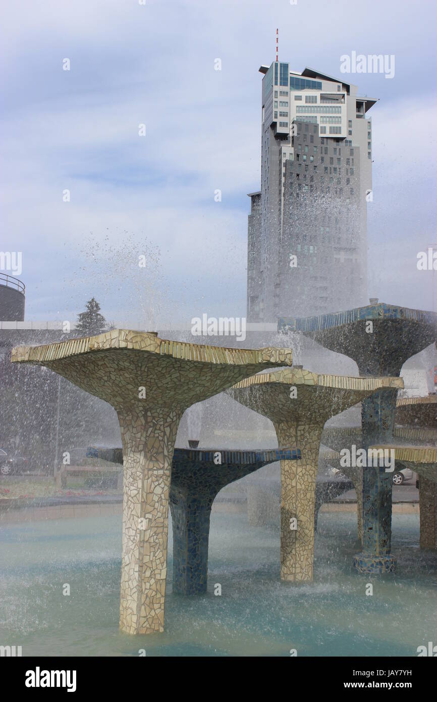 Wasserfontäne in Gdynia, Gdingen Stock Photo - Alamy