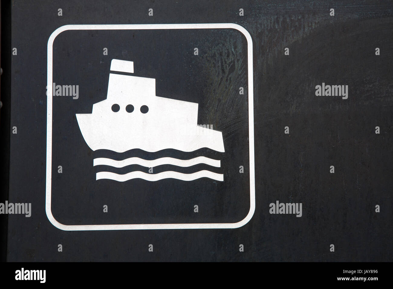 Ship symbol hi-res stock photography and images - Alamy