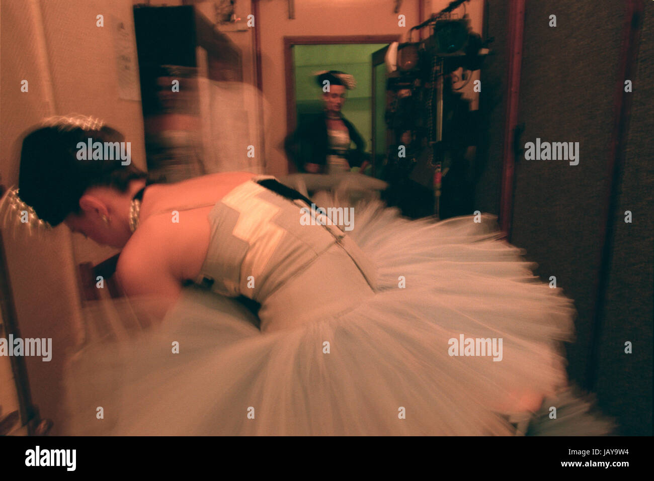 Scenes de ballet hi-res stock photography and images - Alamy