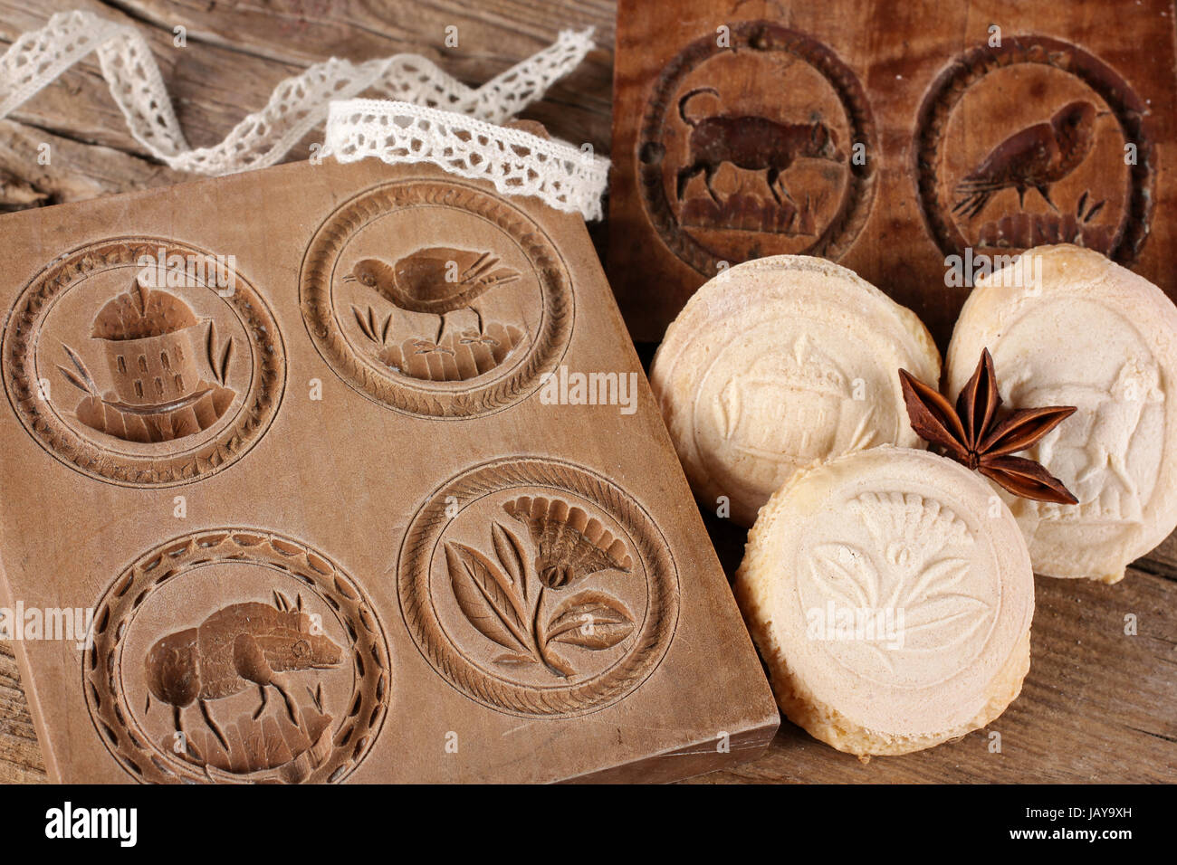 springerle with baking pan and anise Stock Photo - Alamy