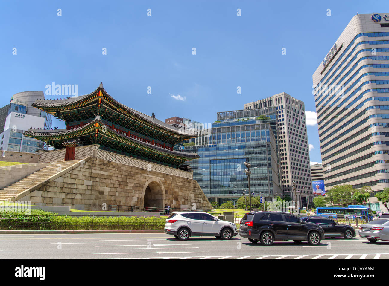 Namdaemun, officially known as the Sungnyemun, is one of the Eight ...