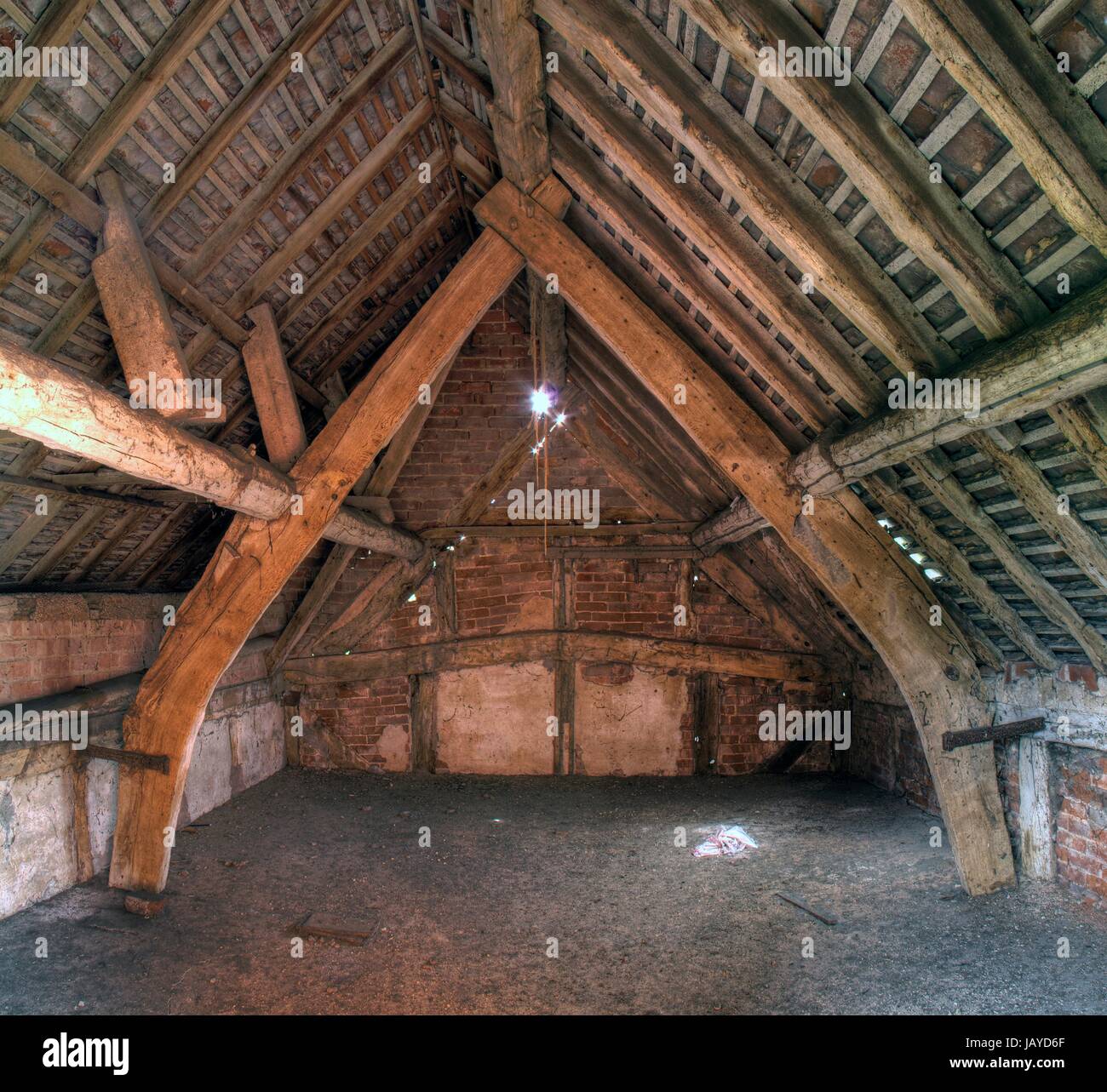 Cruck frame hi-res stock photography and images - Alamy