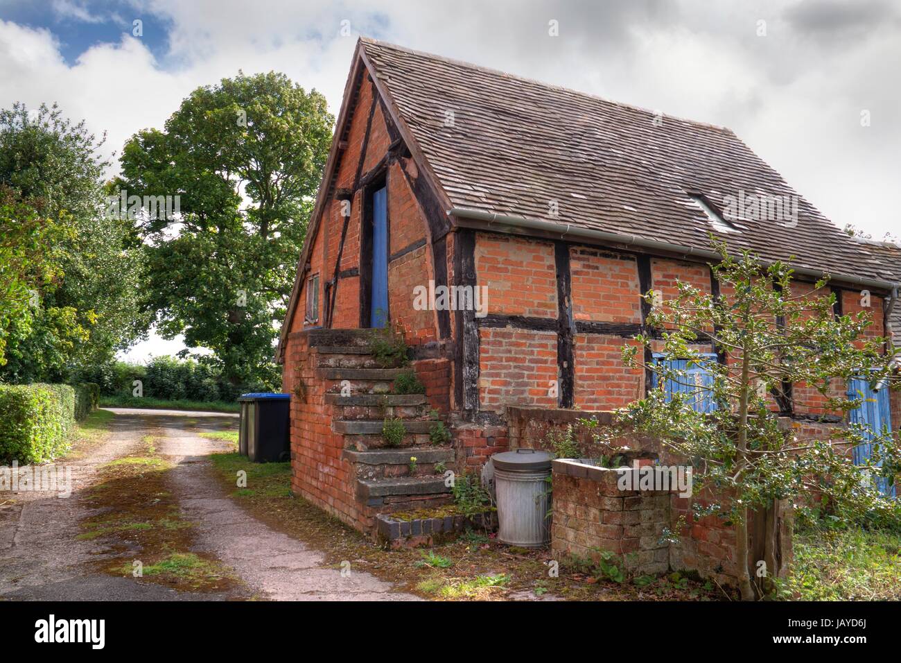 Cruck frame hi-res stock photography and images - Alamy