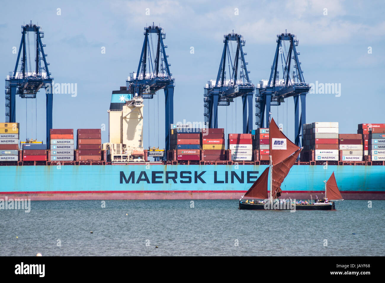 Maersk line container ship hi-res stock photography and images - Alamy