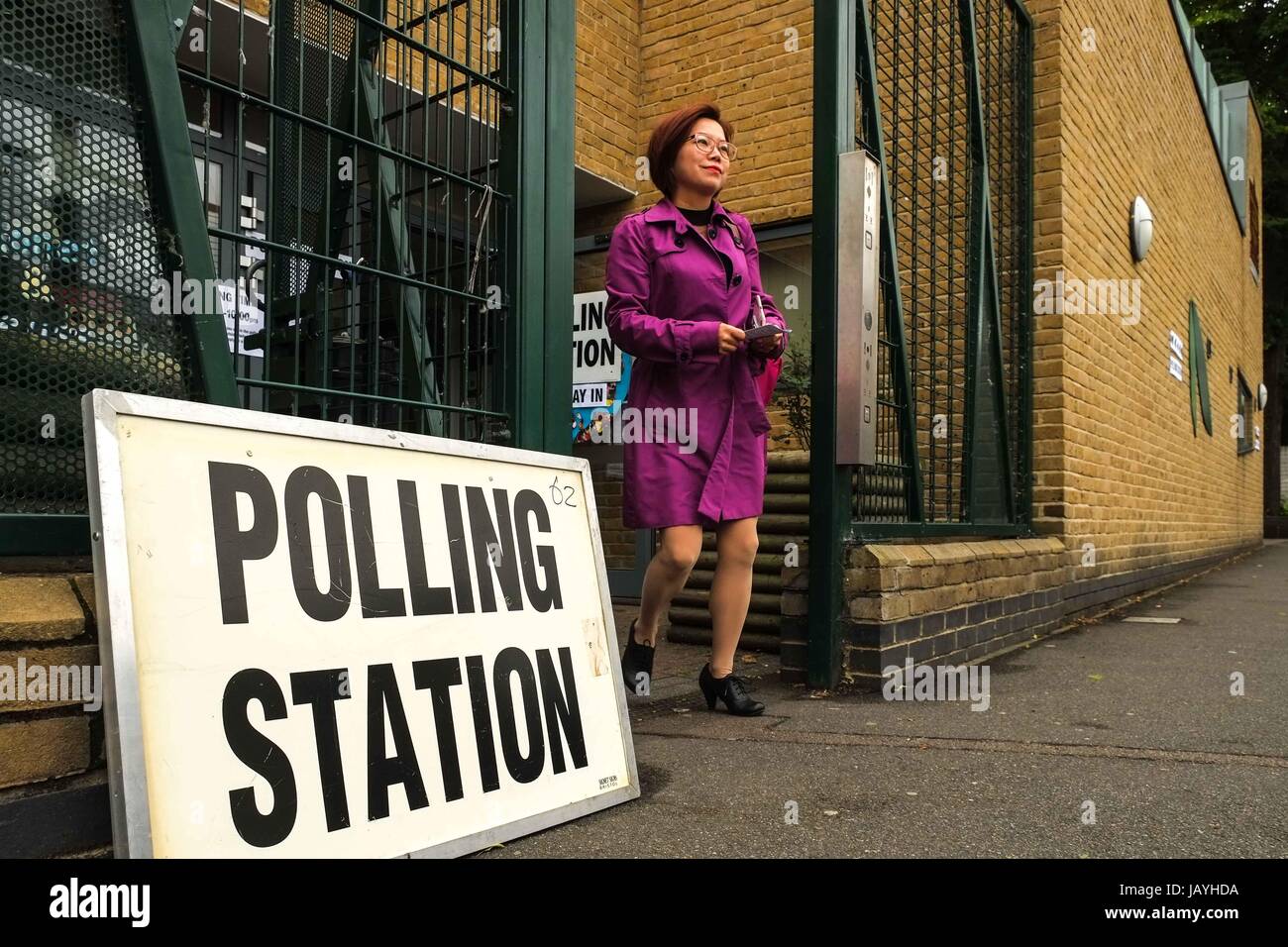 Woolwich, UK. 08th June, 2017. Polling station in Woolwich South-East ...