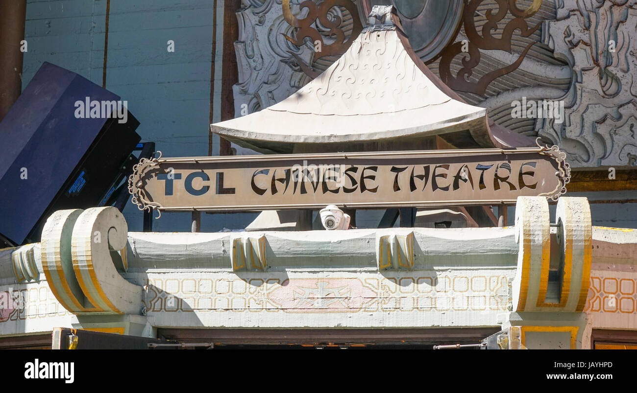 Graumans TCL Chinese Theater at Hollywood Blvd in Los Angeles - LOS ...