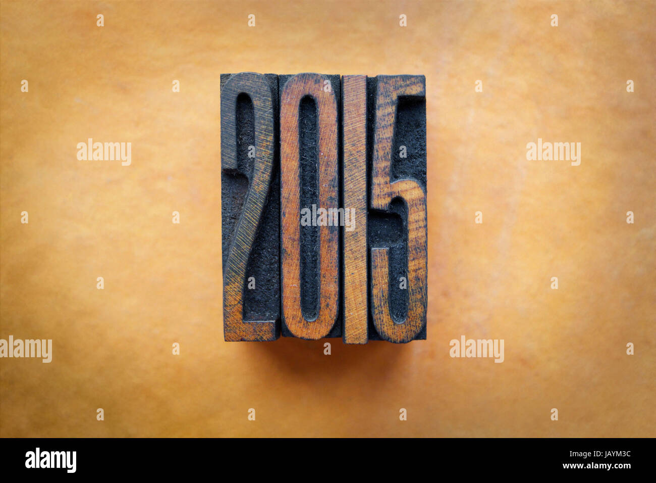The year 2015 written in vintage letterpress letters Stock Photo - Alamy