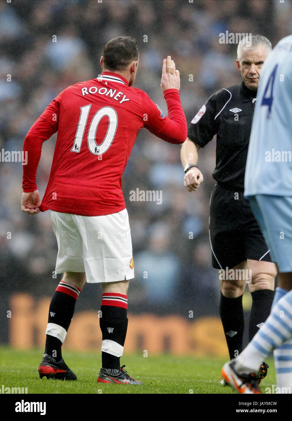 Referee Chris Foy High Resolution Stock Photography and Images - Alamy