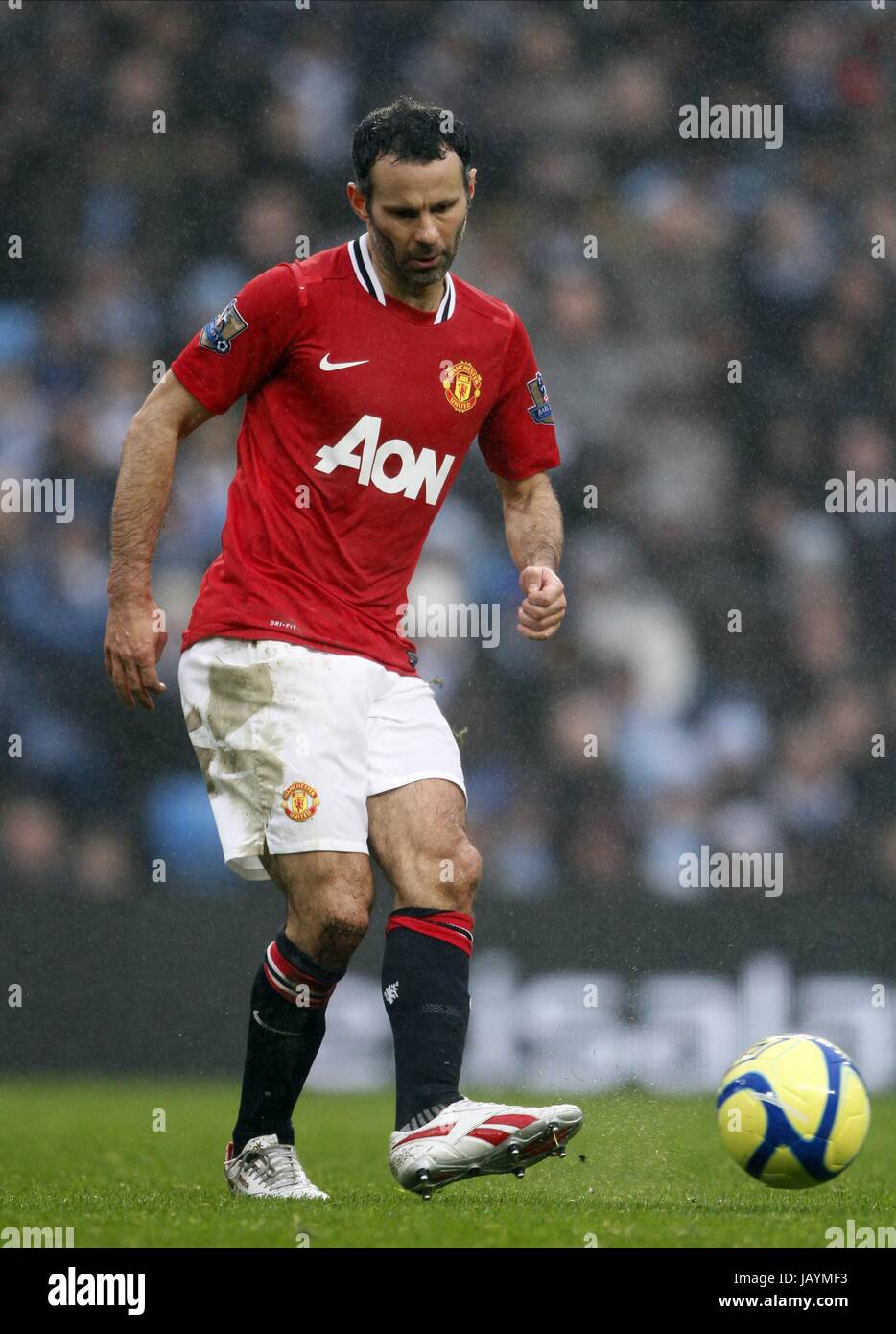 RYAN GIGGS MANCHESTER UNITED FC MANCHESTER UNITED FC ETIHAD STADIUM ...