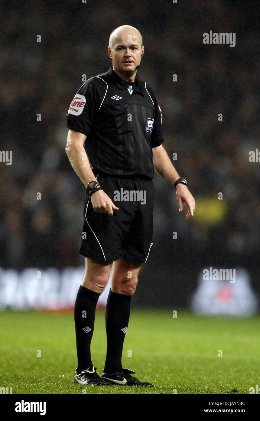 LEE MASON PREMIERSHIP REFEREE PREMIERSHIP REFEREE ETIHAD STADIUM ...