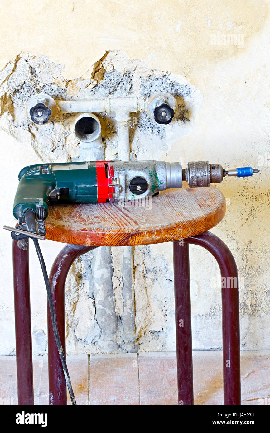 Drill wall pipe hi-res stock photography and images - Alamy