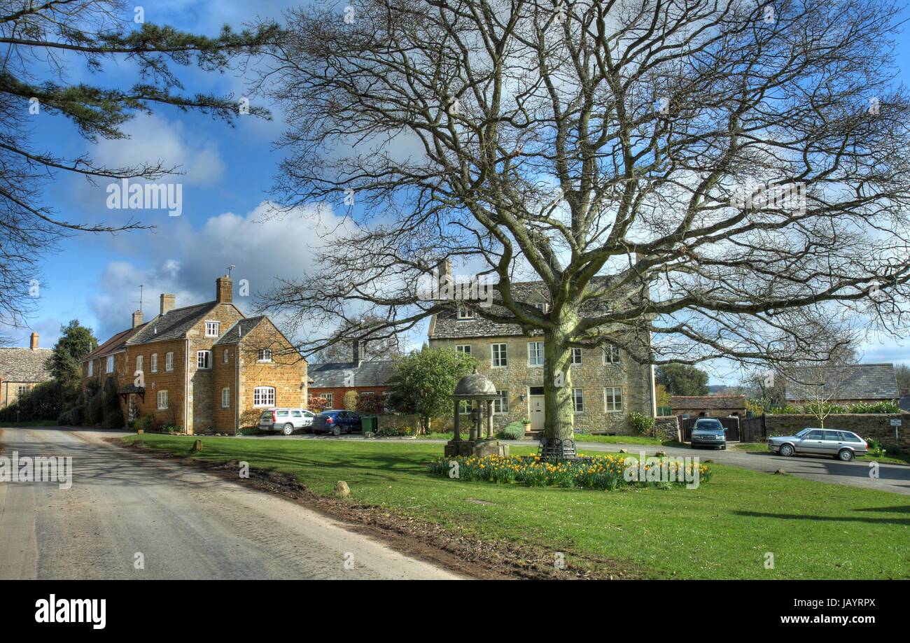 Barton on the heath hi-res stock photography and images - Alamy