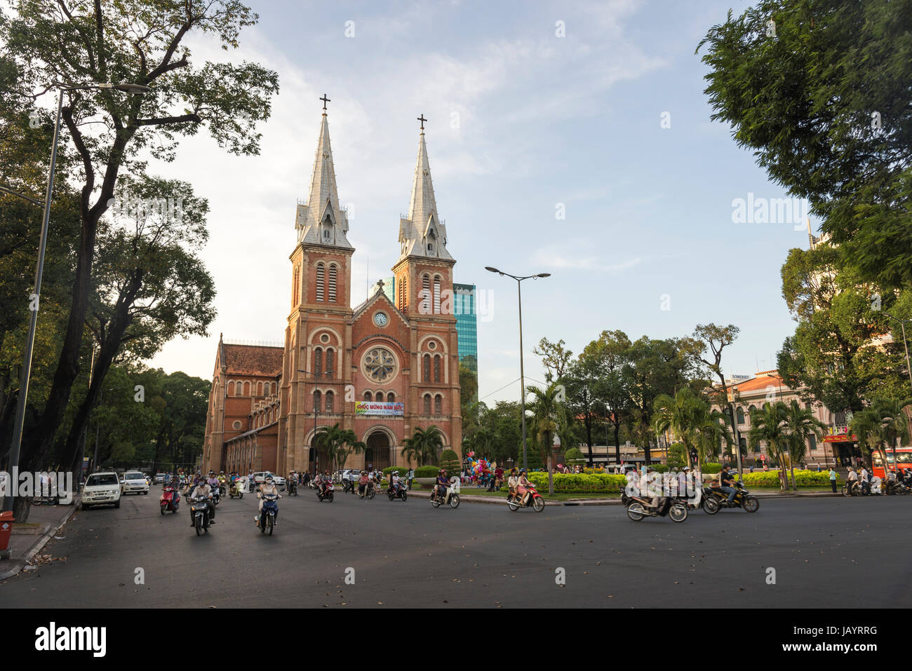 Nha tho duc ba hi-res stock photography and images - Alamy