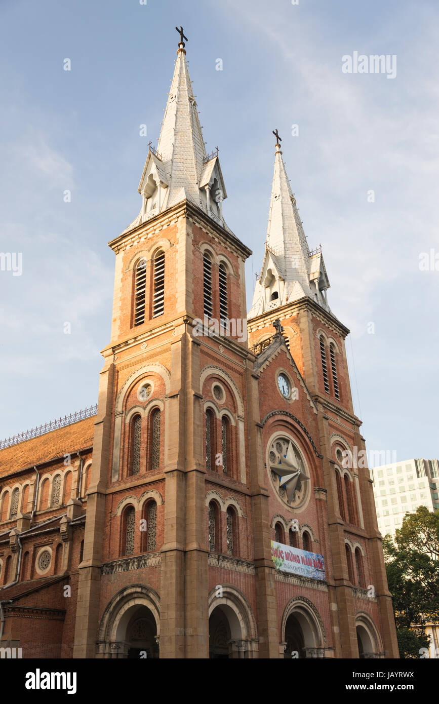 Nha tho duc ba hi-res stock photography and images - Alamy