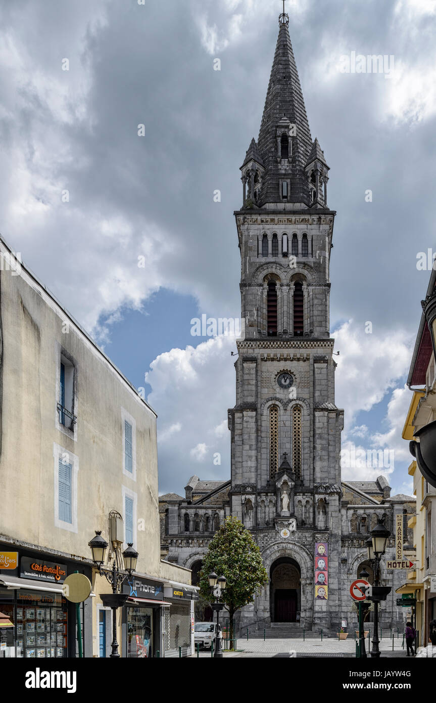 Lourdes city hi-res stock photography and images - Alamy