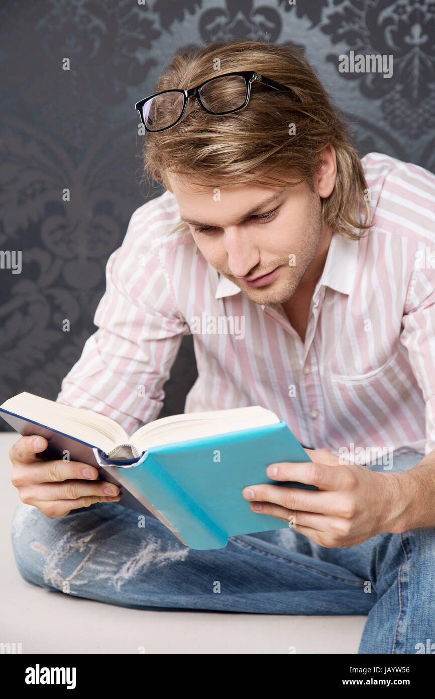 barefoot everyday life Stock Photo - Alamy