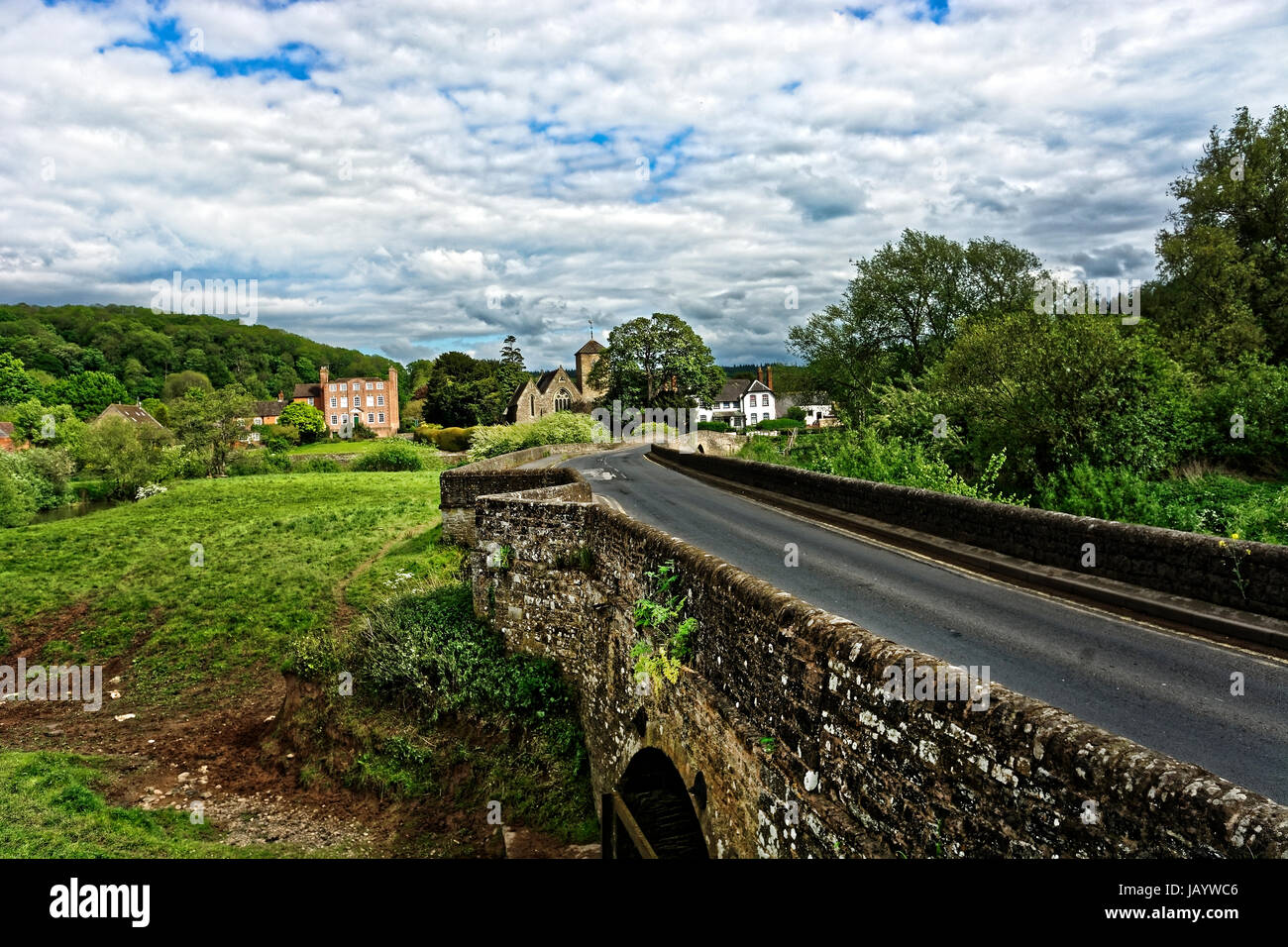 The bridge over a placid River Lugg at Mordiford Stock Photo - Alamy