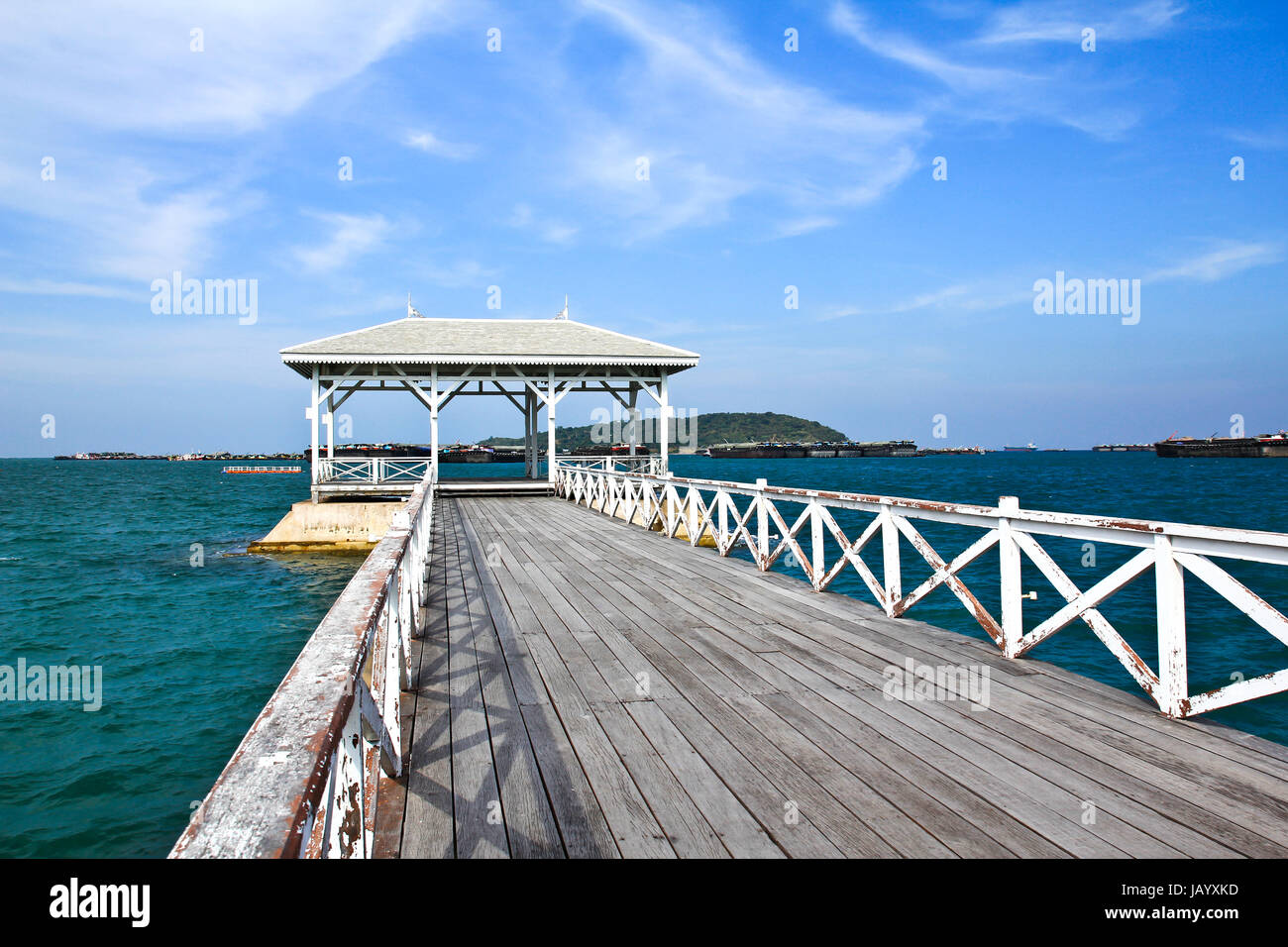 The Beautiful old bridge on Sri chang island at sriracha ampor ...