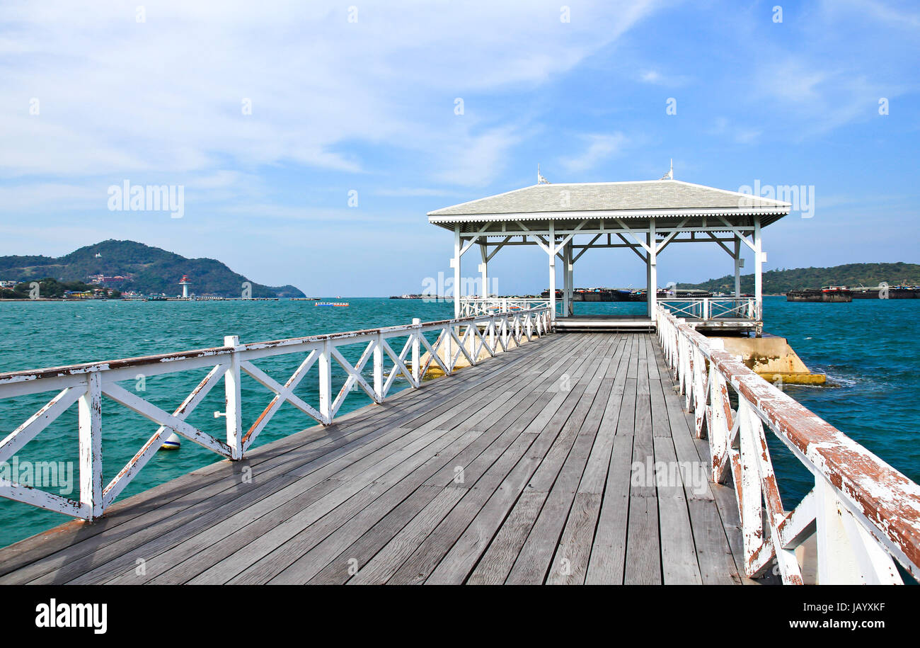 The Beautiful old bridge on Sri chang island at sriracha ampor ...