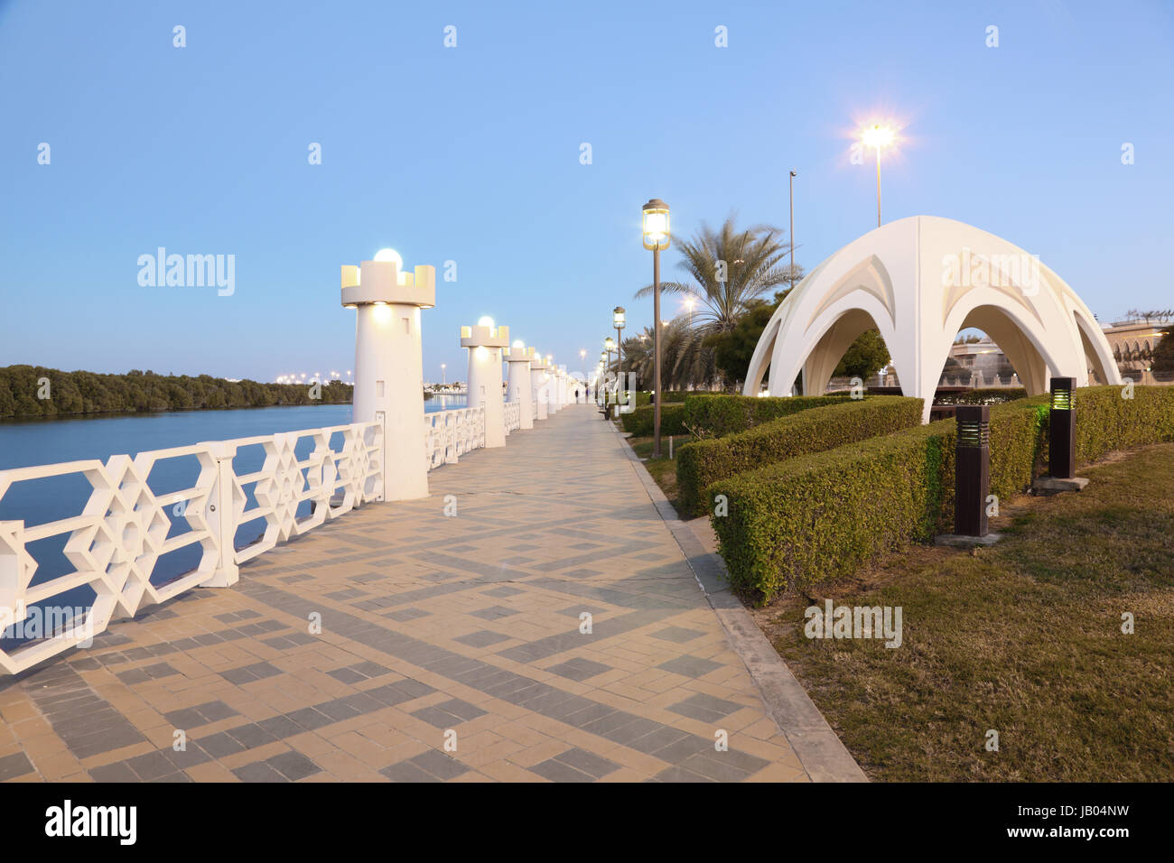 The old corniche in Abu Dhabi, United Arab Emirates Stock Photo - Alamy