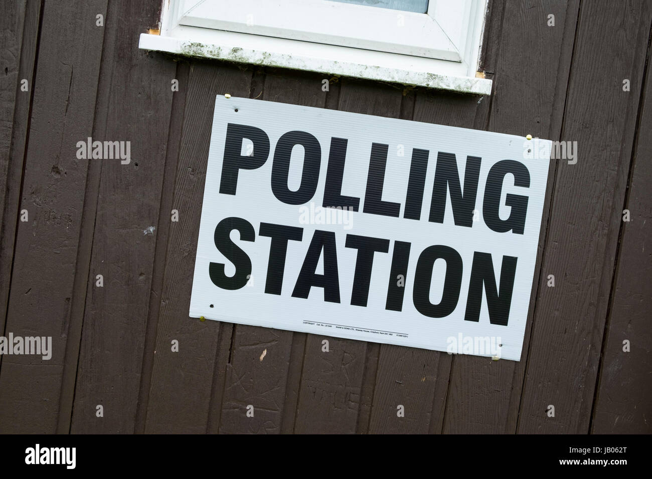 Polling station sign, uk Stock Photo - Alamy