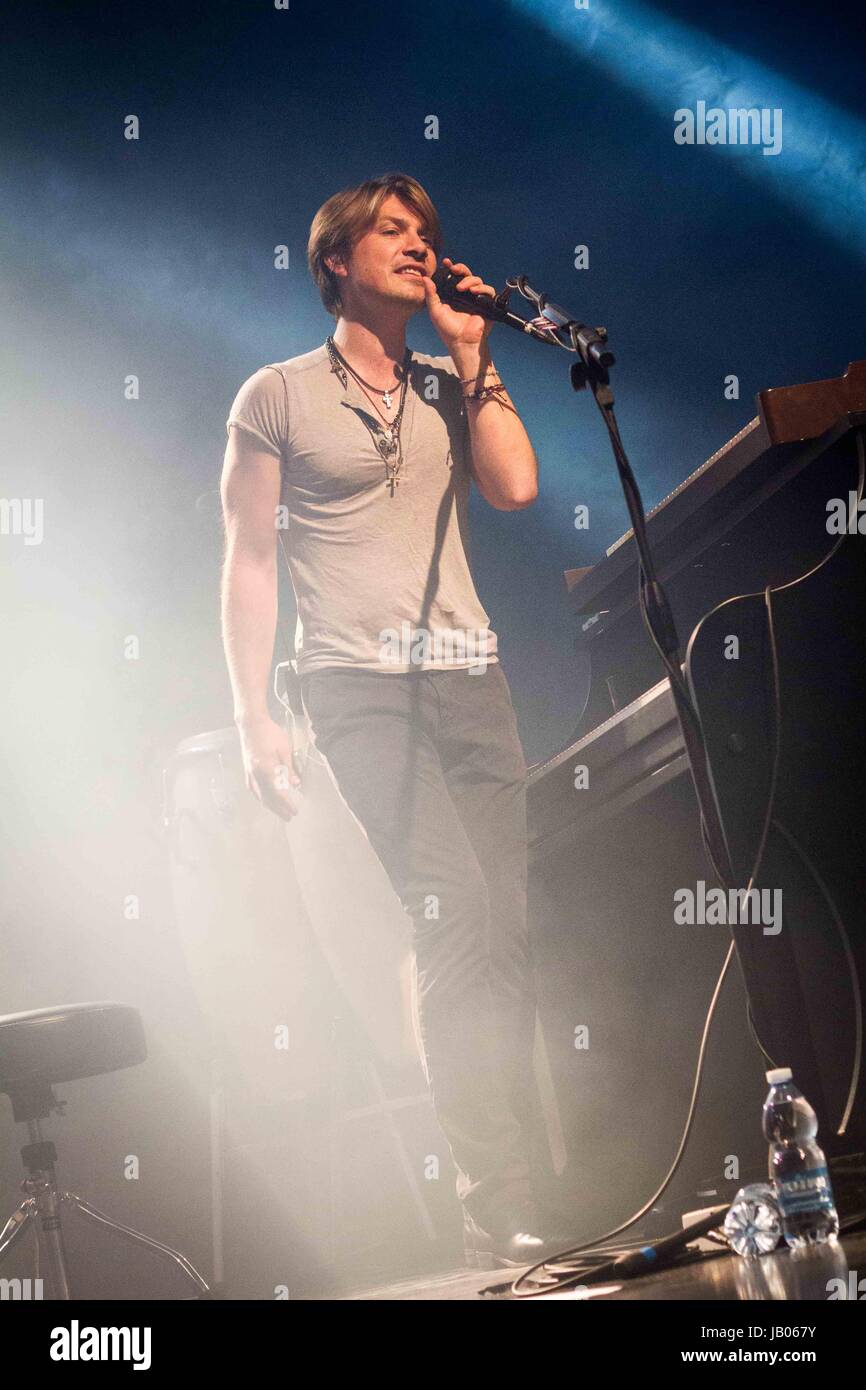 Hanson band hi-res stock photography and images - Alamy