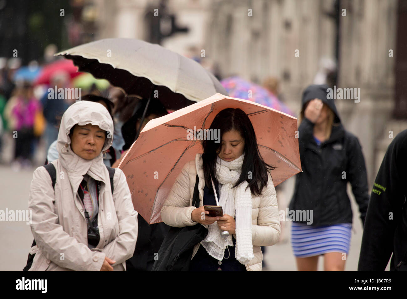 Westminster, London. 08th June, 2017. UK Weather: Rain in Westminster ...