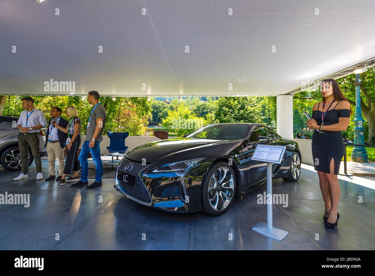 Lexus hi-res stock photography and images - Alamy