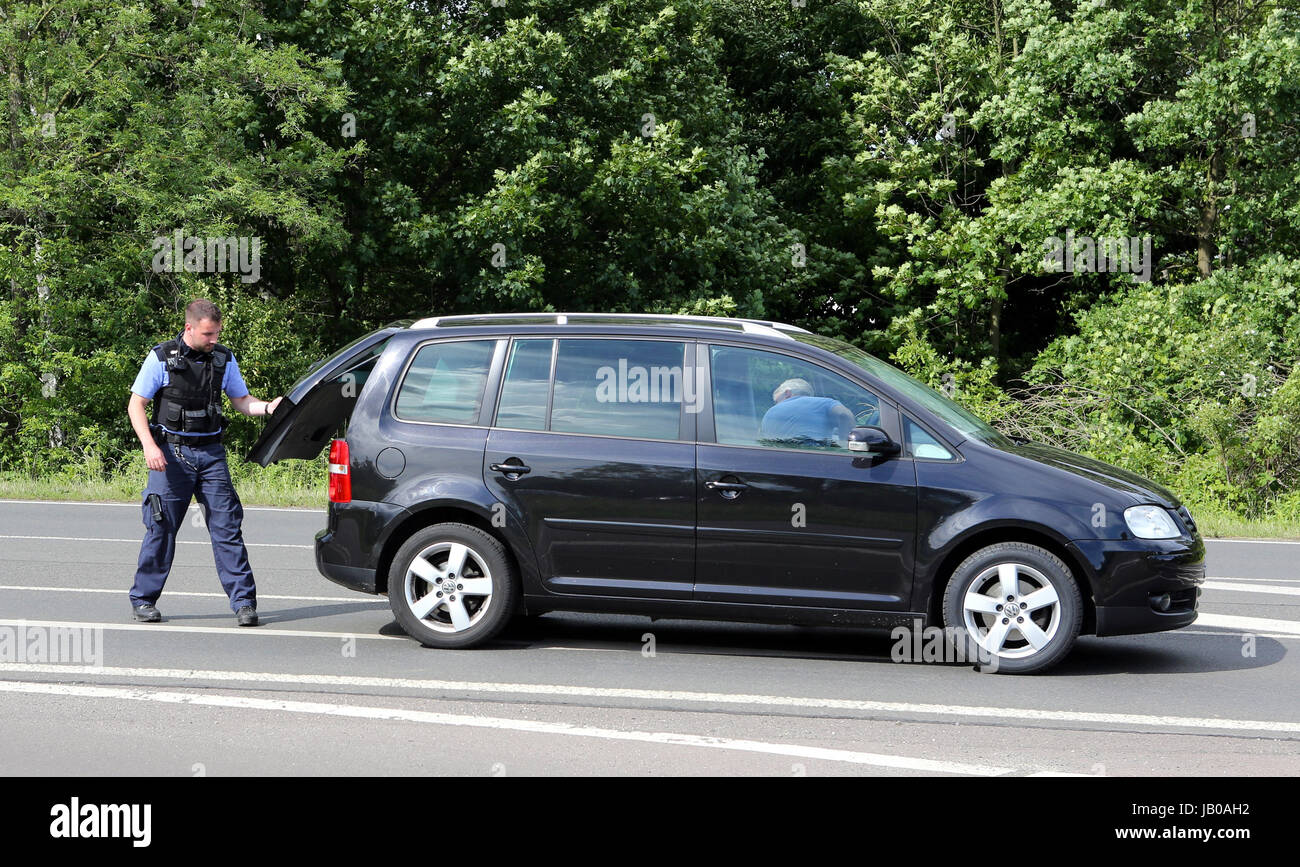 Child abduction car hi-res stock photography and images - Alamy