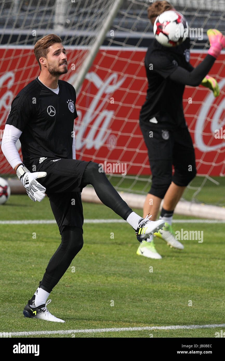Herzogenaurach, Germany. 8th June, 2017. The goalkeeper of the German ...