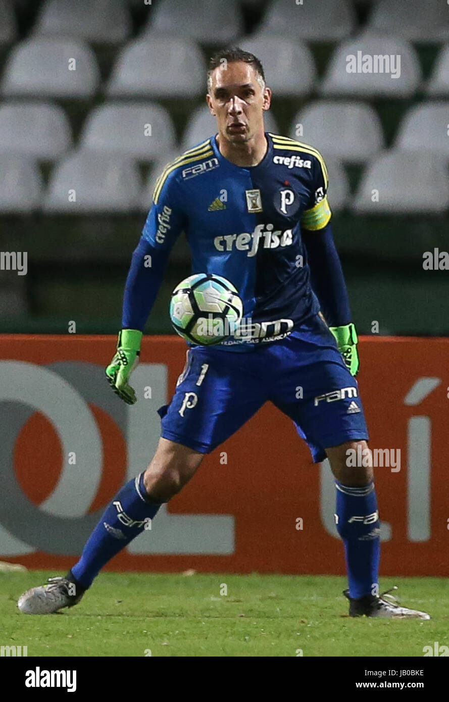 Curitiba, Brazil. 07th June, 2017. Goalkeeper Fernando Prass of SE ...