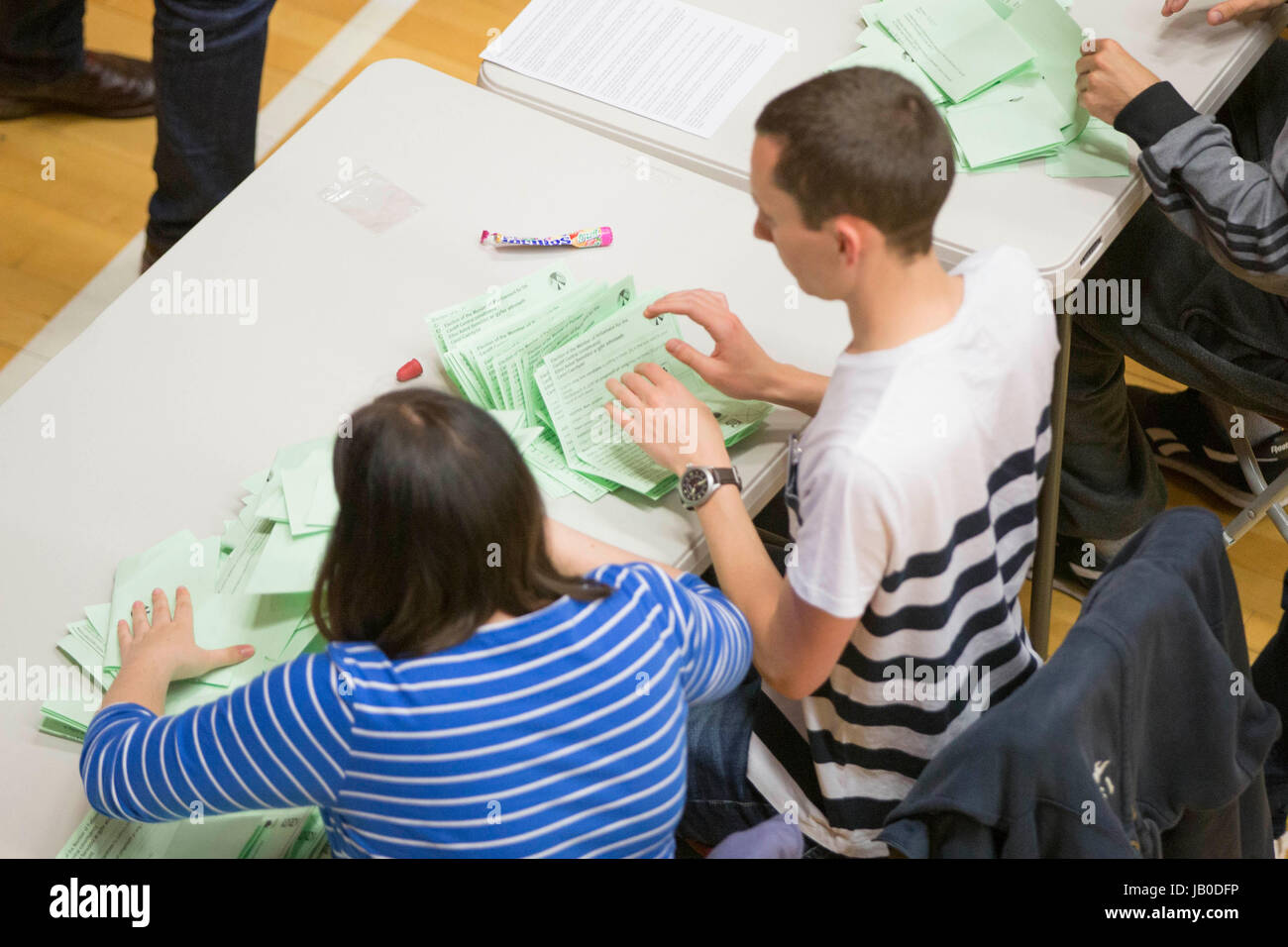 Cardiff, Wales, UK. 08th June, 2017. General election 2017 vote ...
