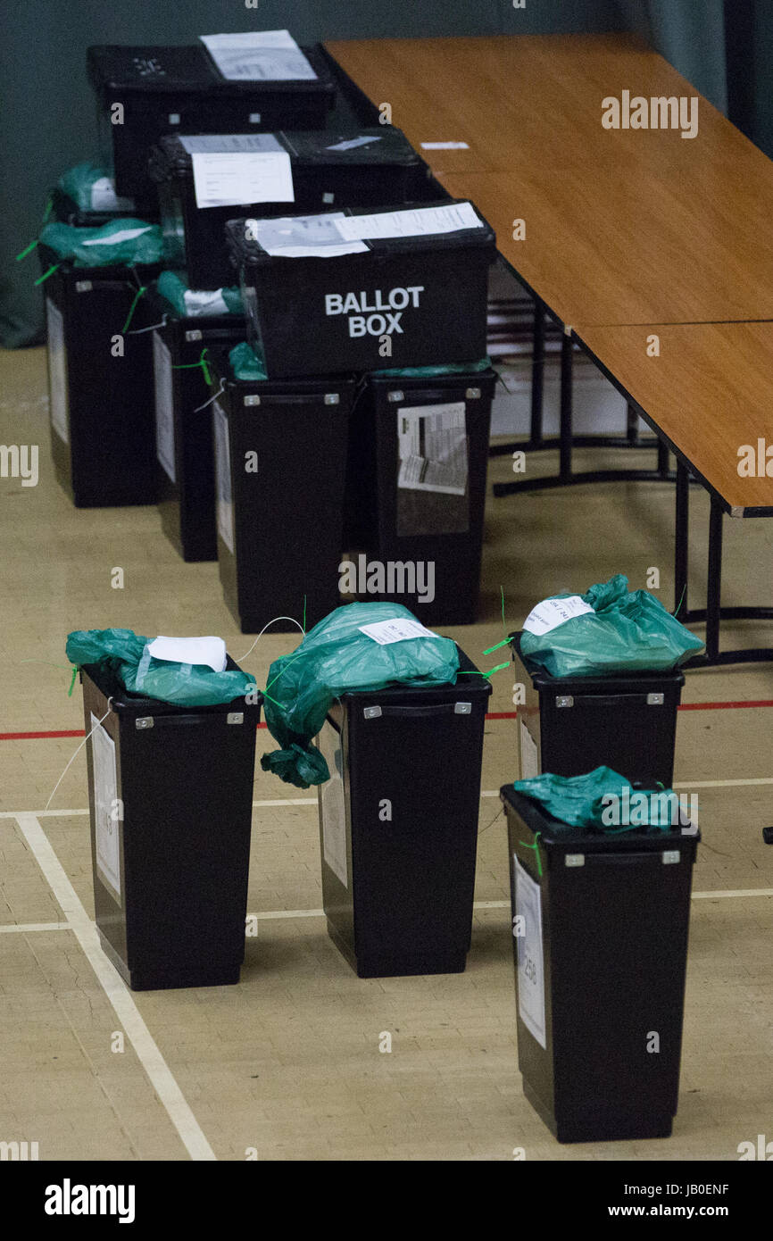 Maidenhead, UK. 8th June, 2017. Ballot boxes awaiting counting for the ...