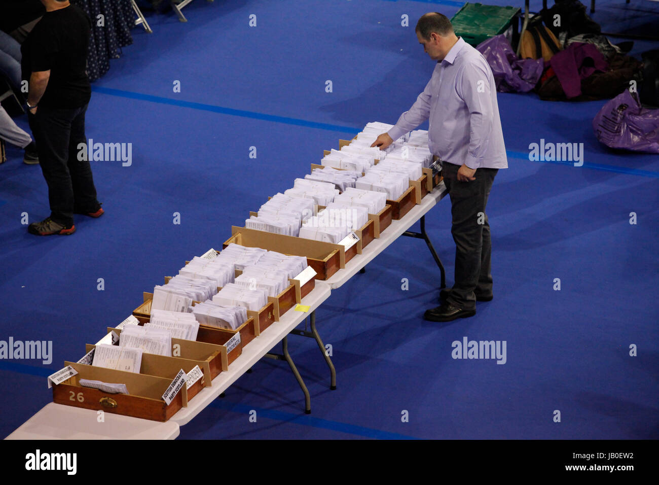 Vote election arena hi-res stock photography and images - Alamy