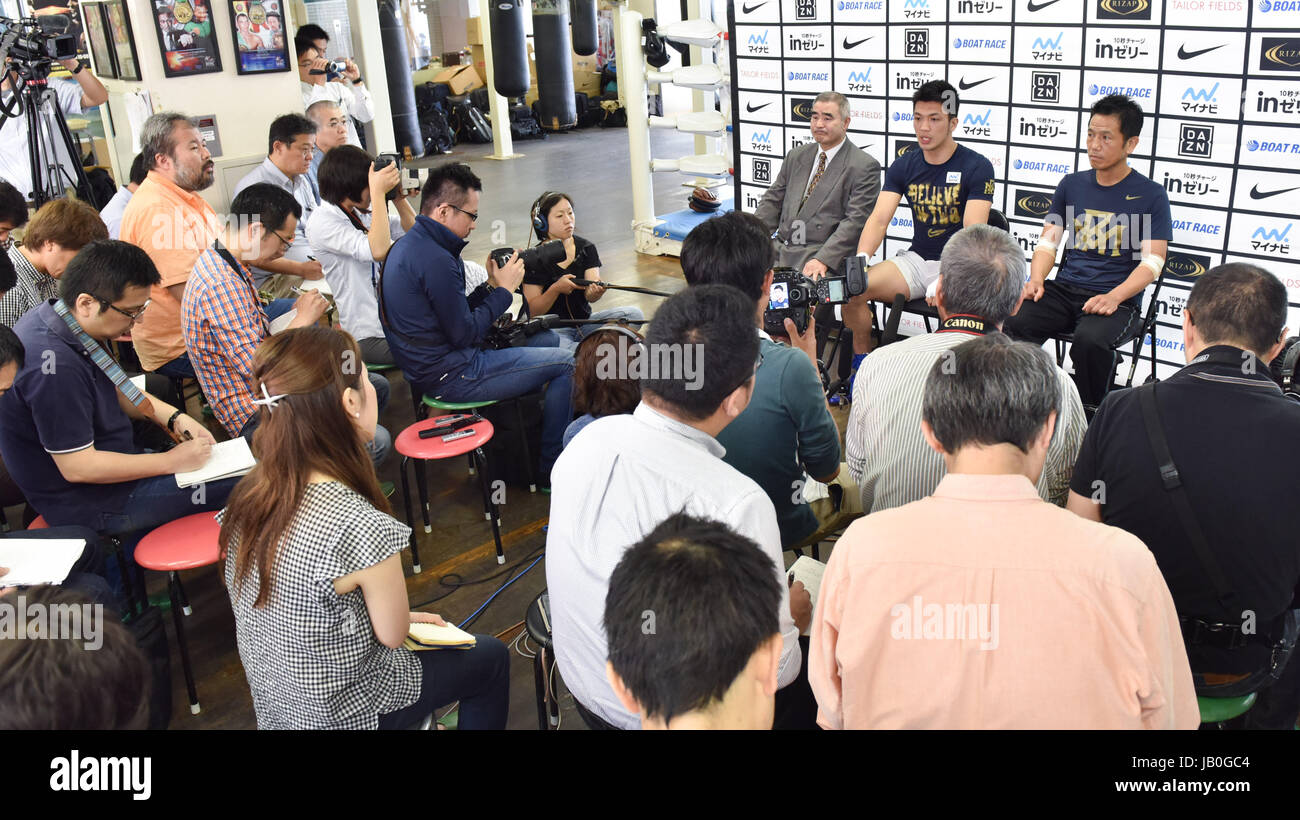 Tokyo, Japan. 8th June, 2017. (L-R) Tsuyoshi Hamada, Ryota Murata (JPN ...