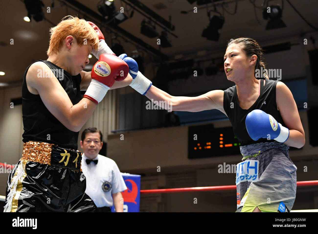 (L-R) Kai Johnson, Tomomi Takano (JPN), MAY 26, 2017 - Boxing : Tomomi ...