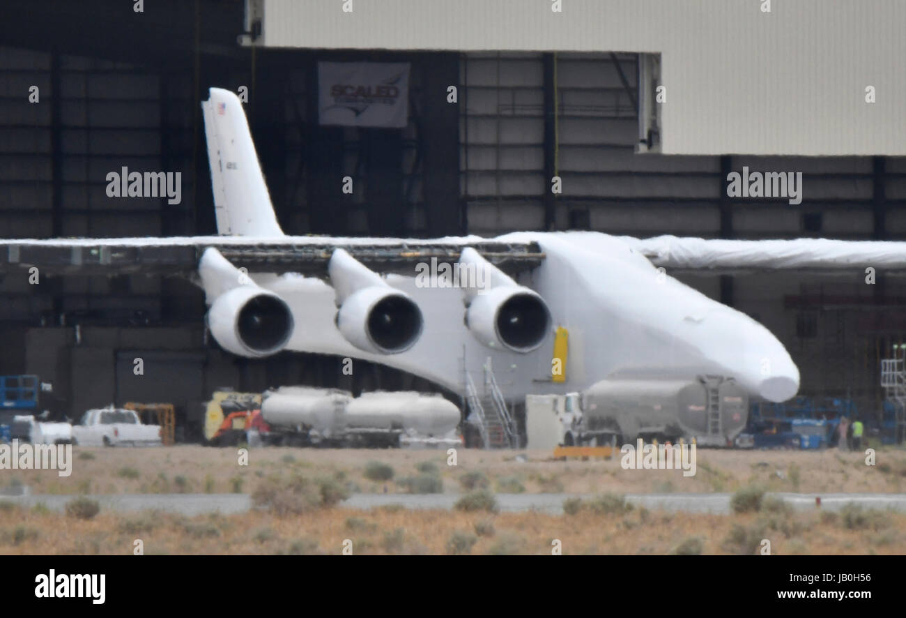 Stratolaunch roc plane hi-res stock photography and images - Alamy