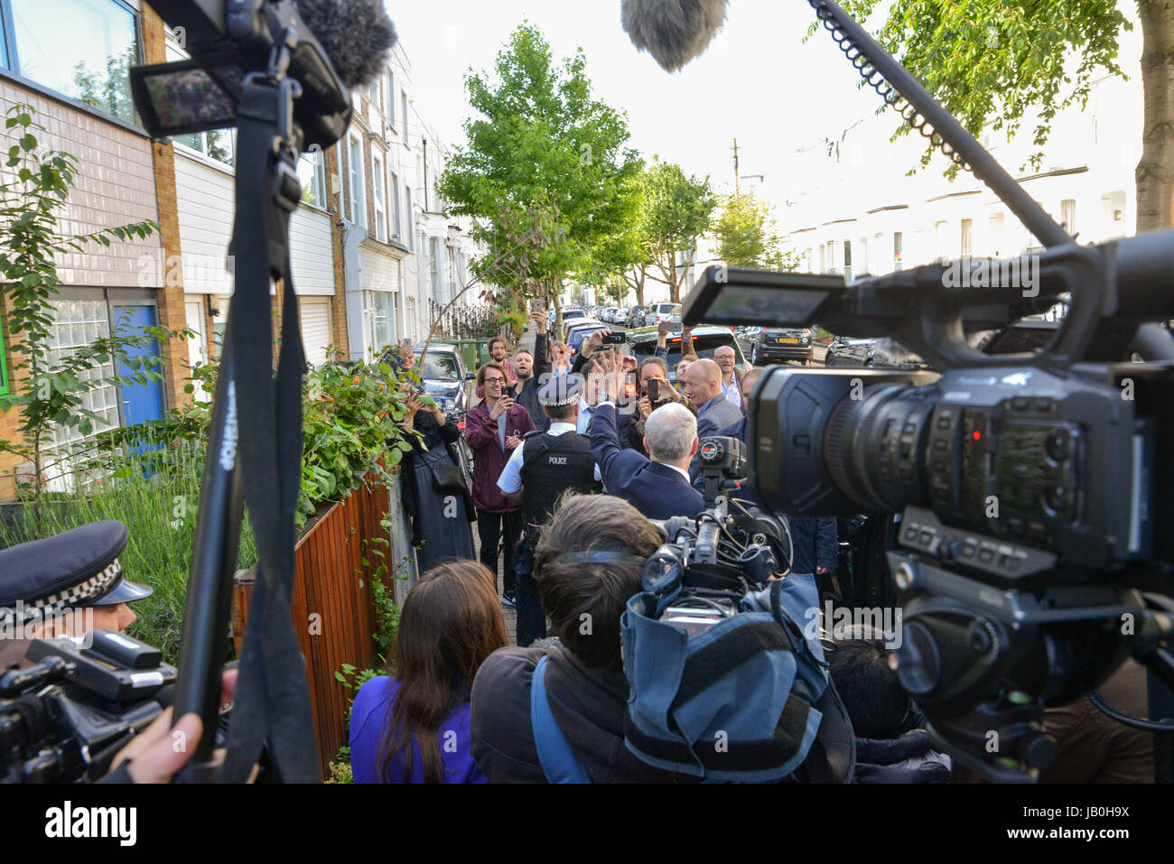 At her home in islington hi-res stock photography and images - Alamy