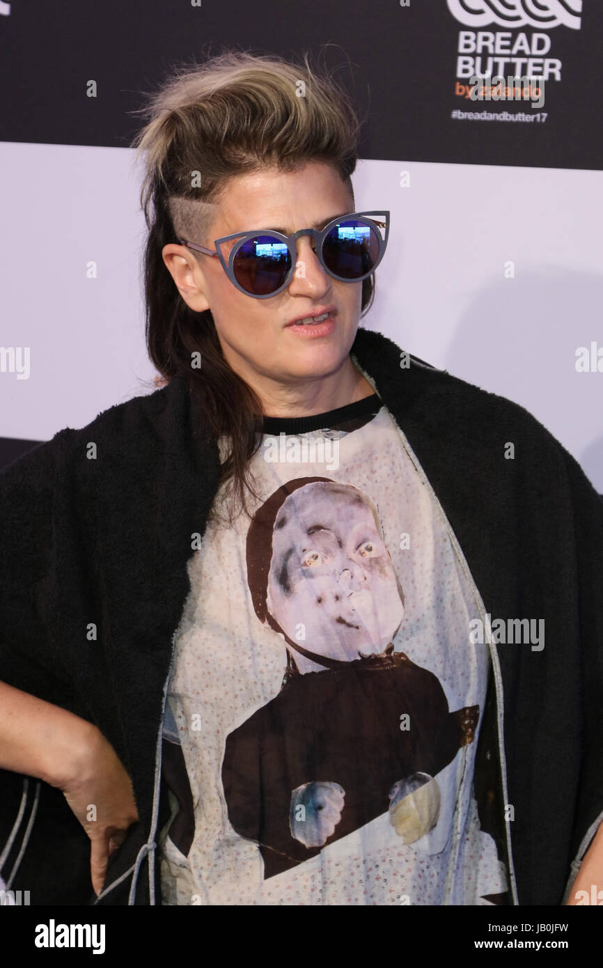 Nisker hi-res stock photography and images - Alamy