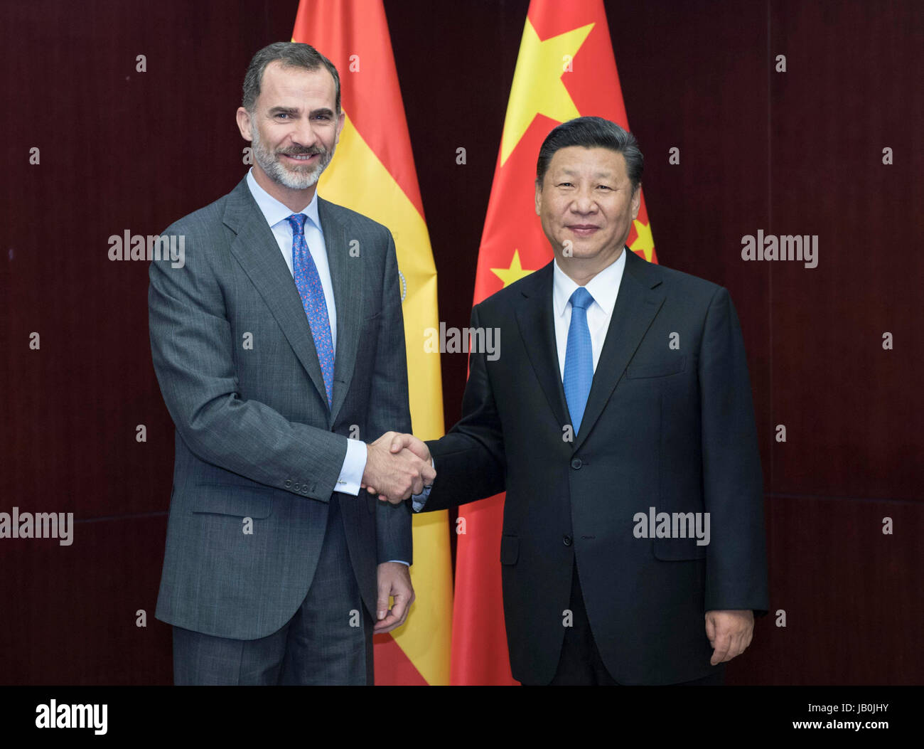 Astana, Kazakhstan. 9th June, 2017. Chinese President Xi Jinping (R ...
