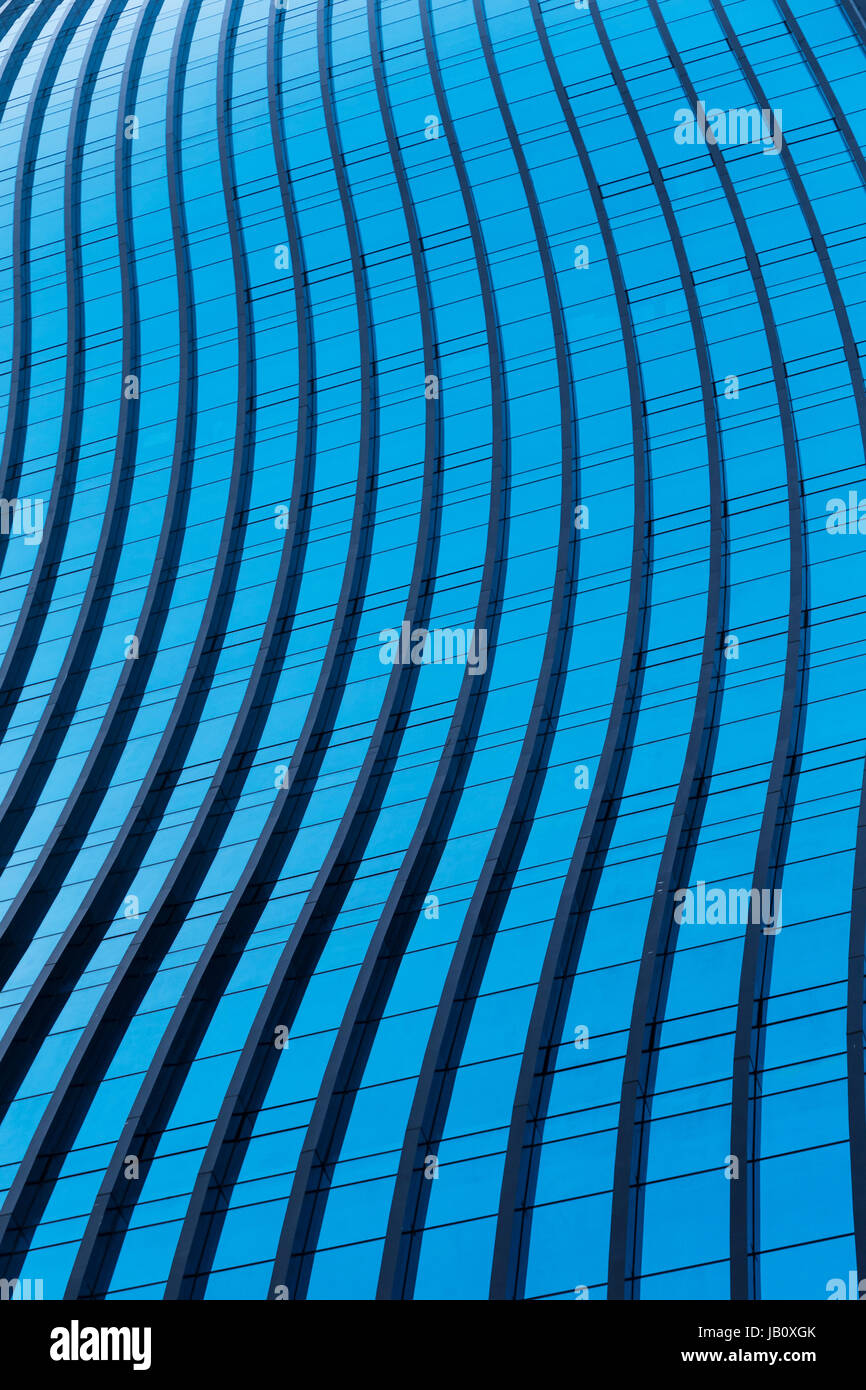 Tall wavy glass facade hi-res stock photography and images - Alamy