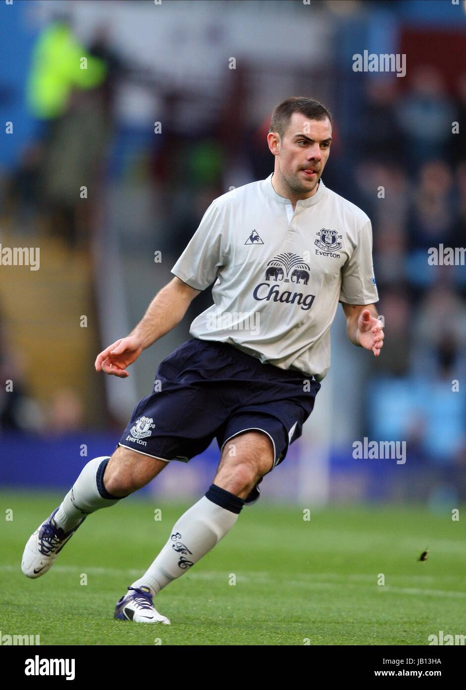 DARRON GIBSON EVERTON FC EVERTON FC VILLA PARK BIRMINGHAM ENGLAND 14 ...