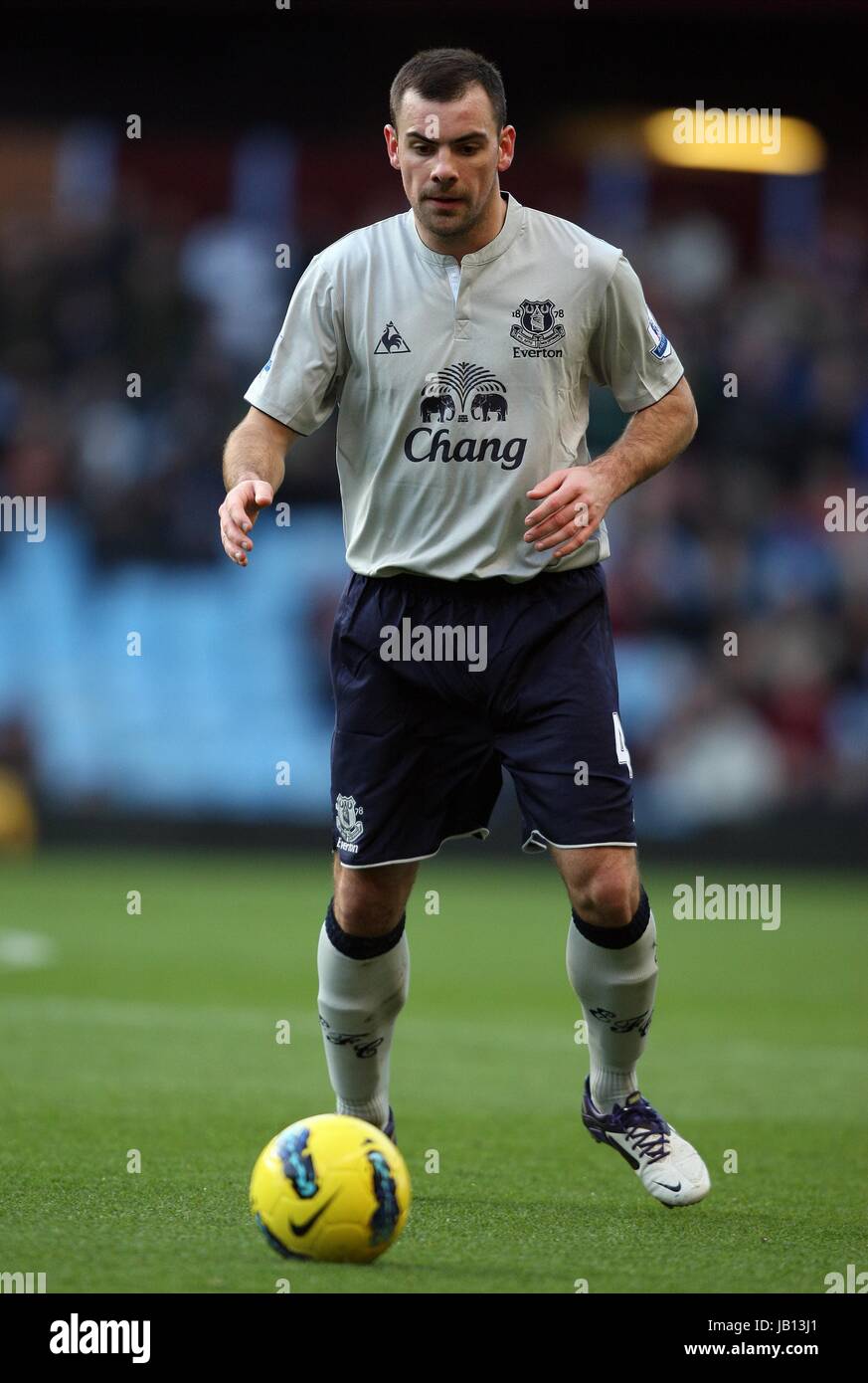 DARRON GIBSON EVERTON FC EVERTON FC VILLA PARK BIRMINGHAM ENGLAND 14 ...