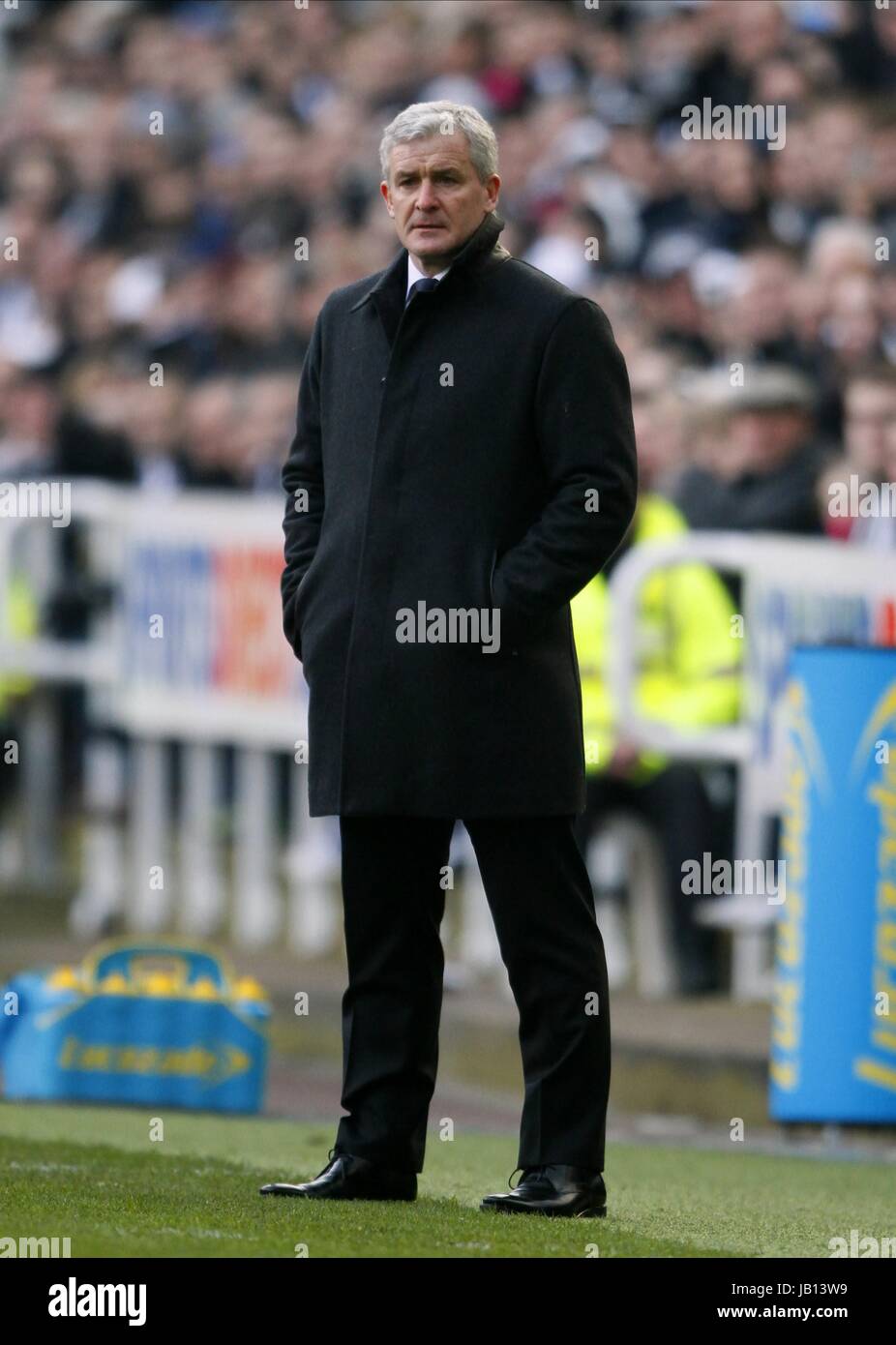 MARK HUGHES QUEENS PARK RANGERS MANAGER QUEENS PARK RANGERS MANAGER ...